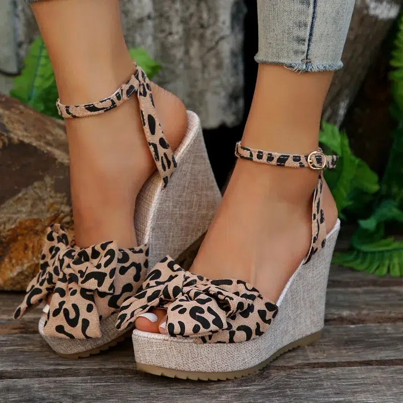 Sandales Chic Compensées Léopard • Boutique Sandales